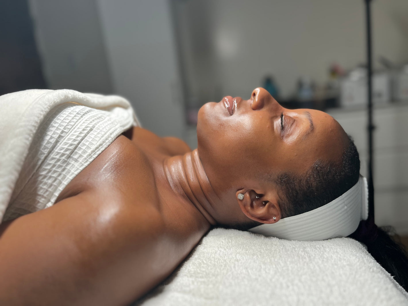 Bronx Facials & Waxing – Mocha May Aesthetics